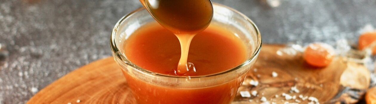 3 sauces chaudes pour rehausser vos desserts - Rachelle Béry